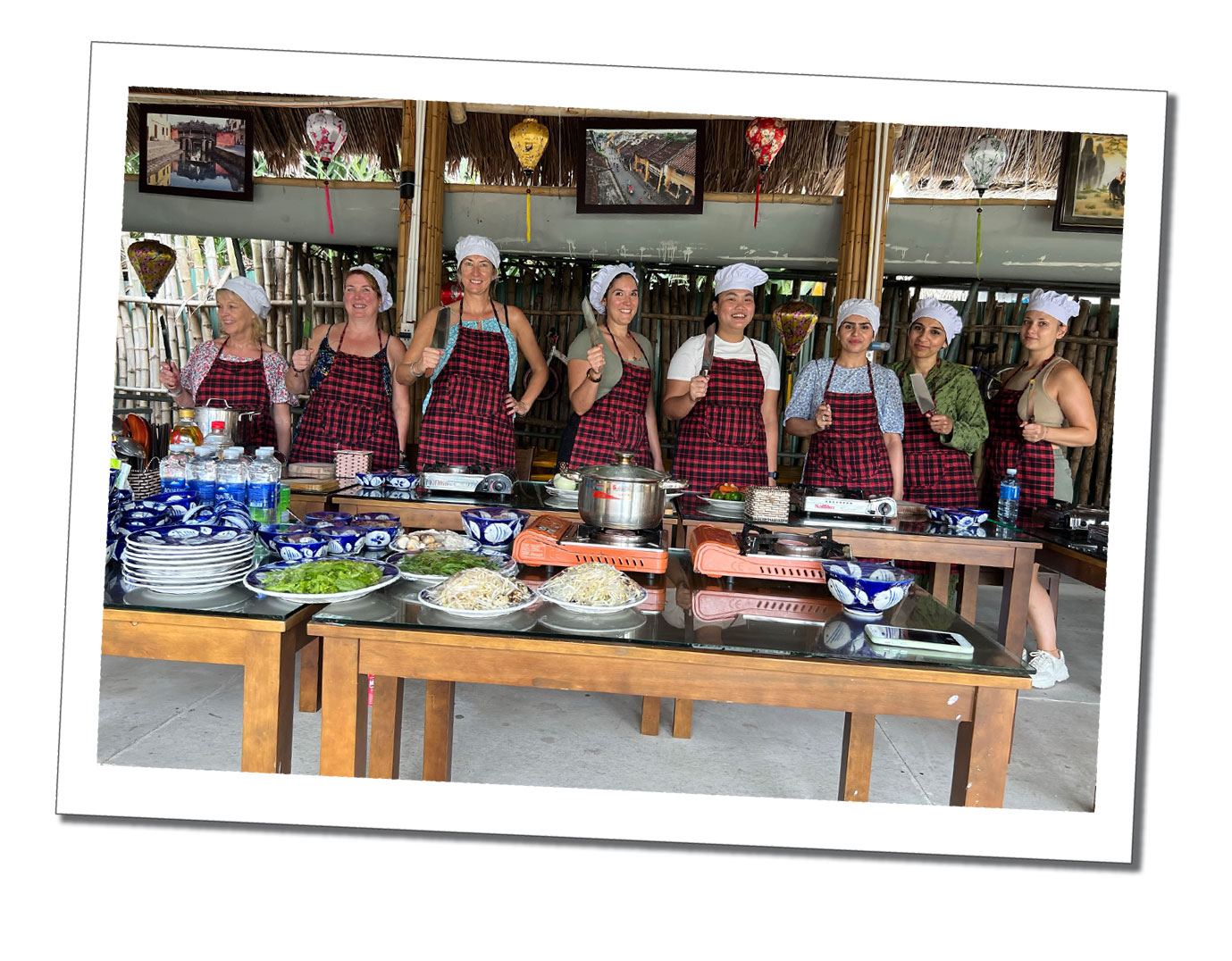 Eating Alone in a Restaurant – 21 Essential Tips for Solo Travellers ...